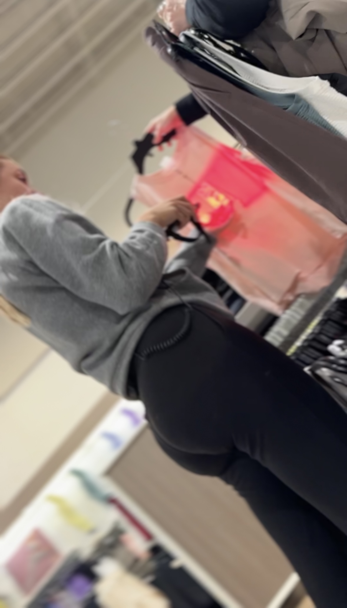 Sexy slim employee with a nice ass 😮‍💨💦💦 - Forum