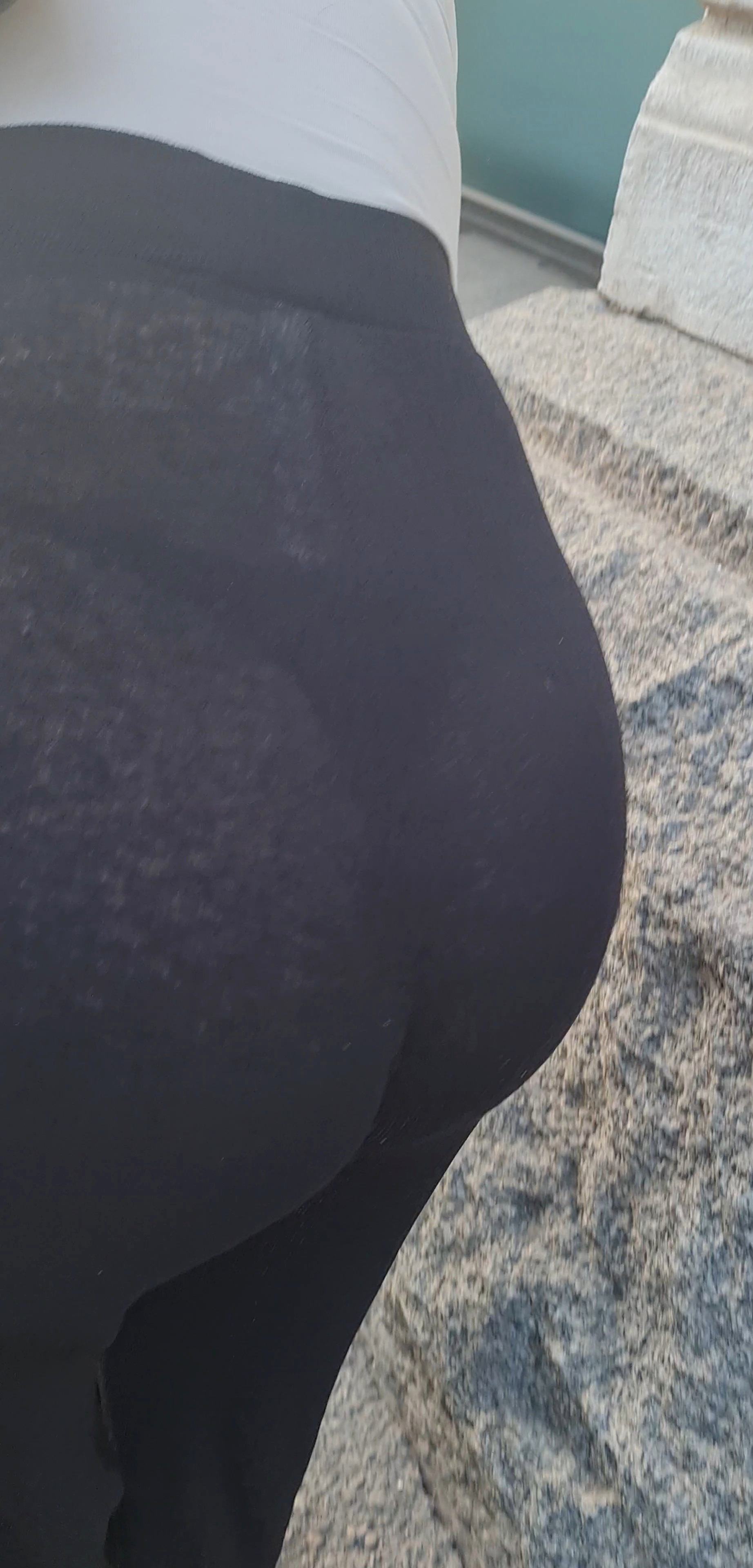 VTL bend. Thong visible 👀 - Forum