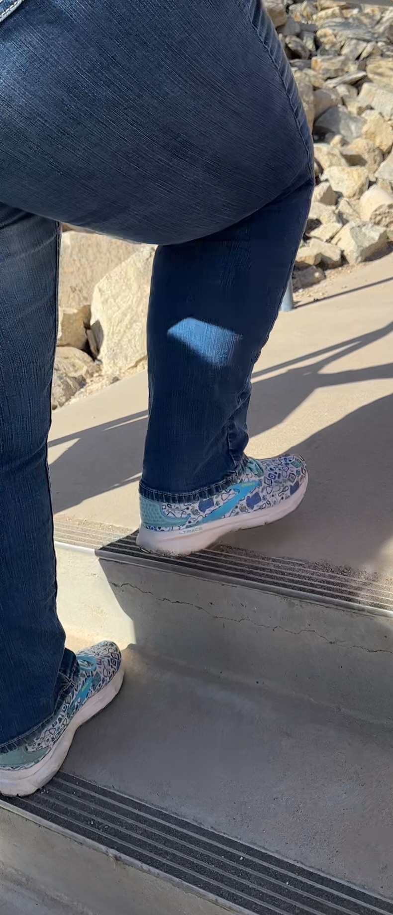 White BBW Mom with big, dumpy ass - Tight Jeans - Forum