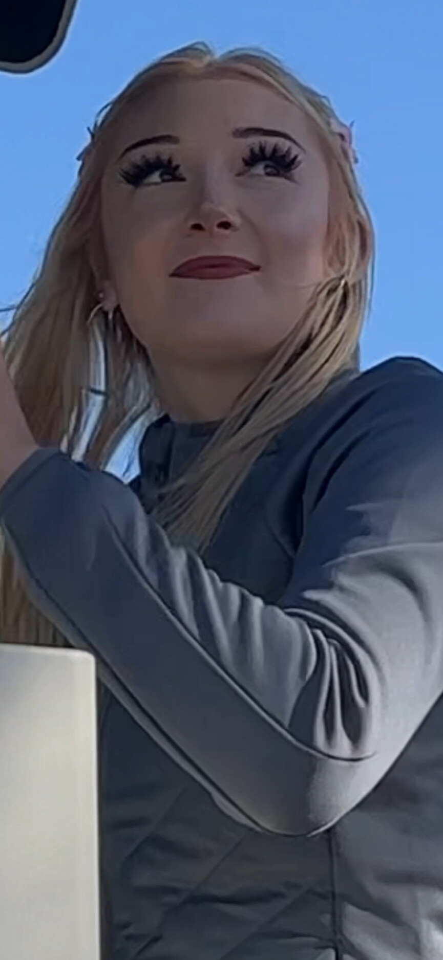 Tight Blonde Cart girl - Spandex, Leggings & Yoga Pants - Forum