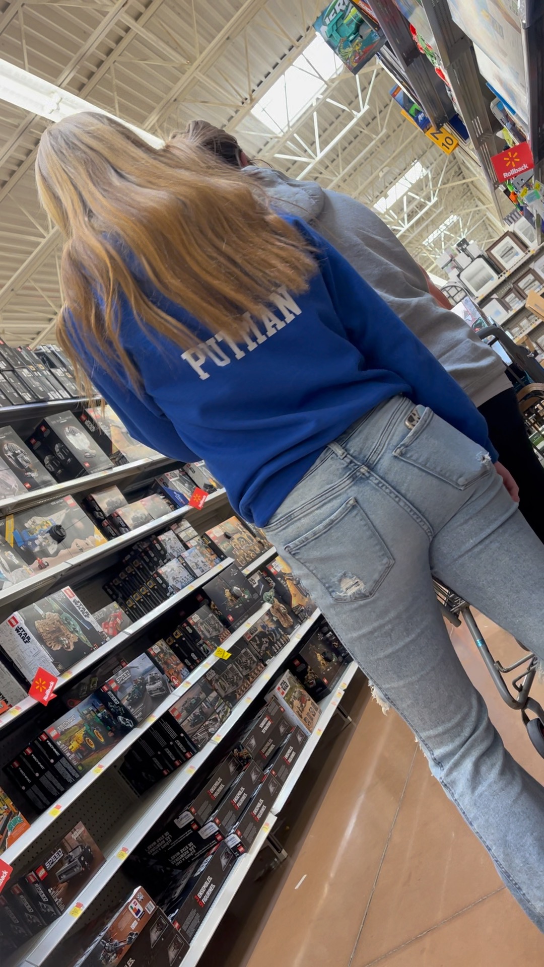 Fresh College Blonde - Tight Jeans - Forum