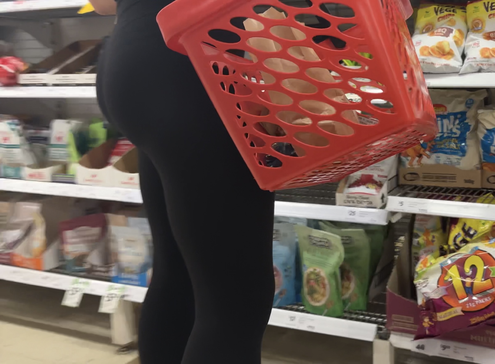 OC First Ever Cap: Tight Fit Bubble Bombshell in Leggings + Face Pic ...