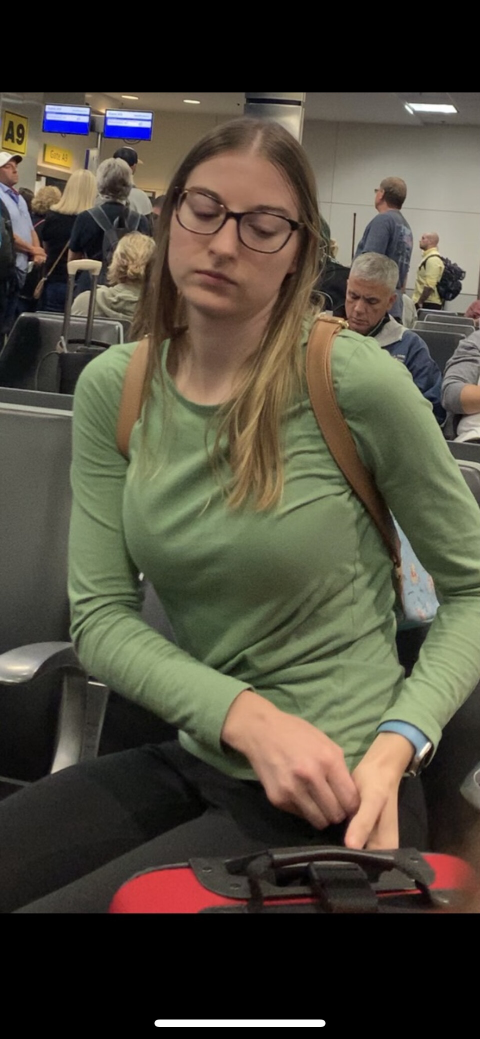 Pretty Nerdy Girl With Glasses And Gorgeous Body Spandex Leggings