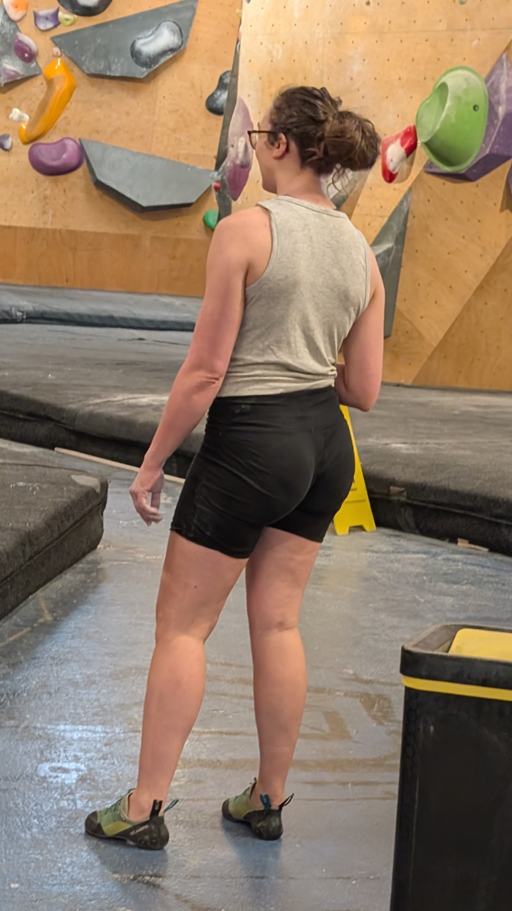 Nerdy PAWG in biker shorts, side profile was insane! - Short Shorts ...
