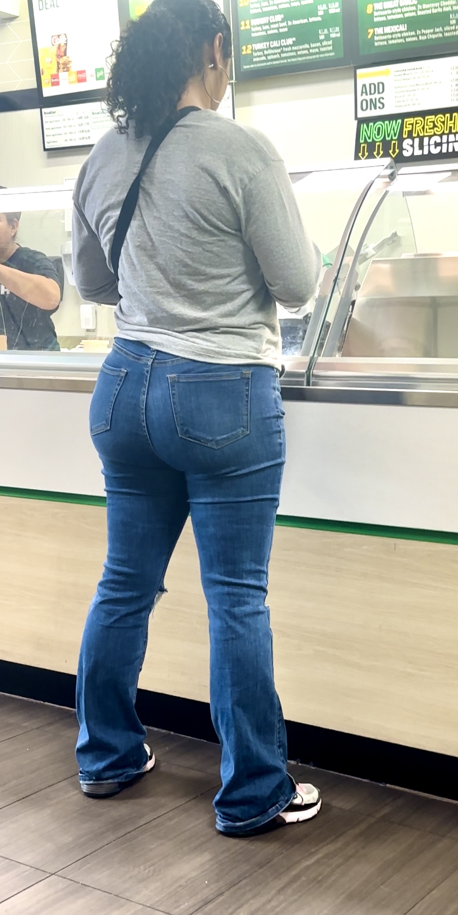 FRESHLY BAKED BUNS… at Subway - Tight Jeans - Forum