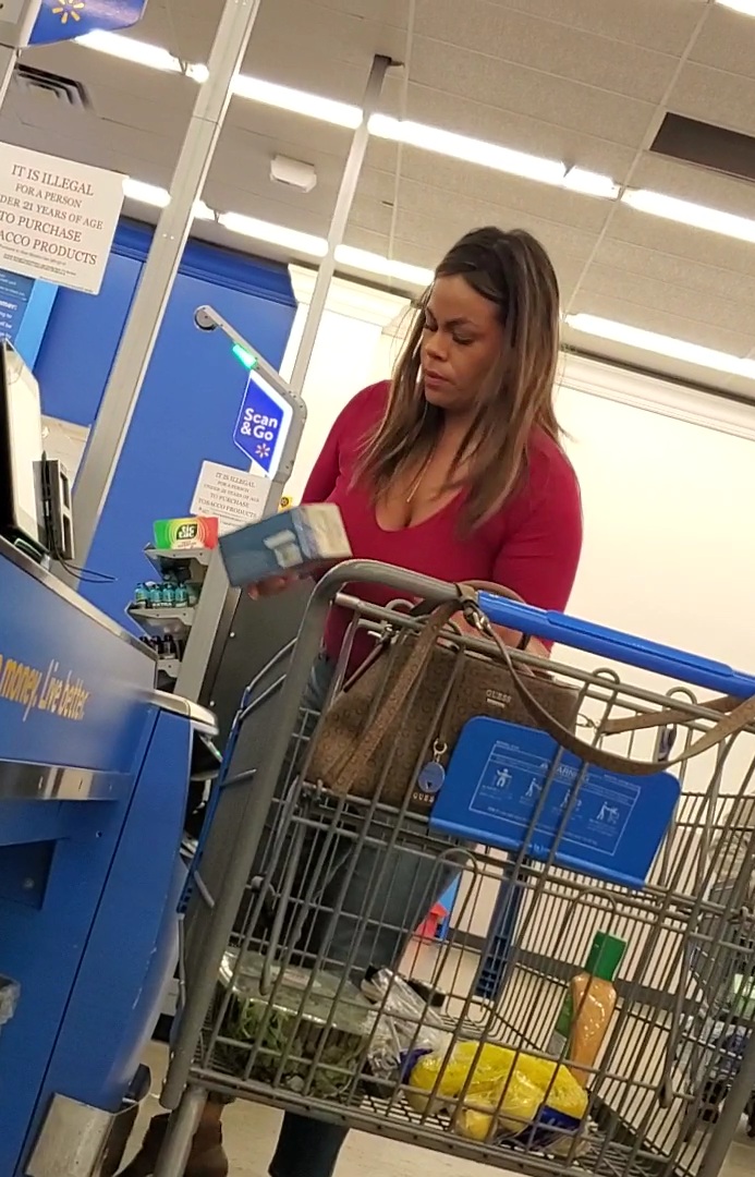 WHO KNOWS IF ILL EVER SEE THIS WOMAN AGAIN 😮‍💨😮‍💨 - Spandex, Leggings ...