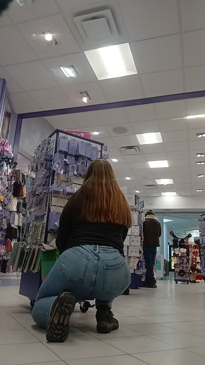 (OC) HUGE pawg ass hiding in jeans - Tight Jeans - Forum