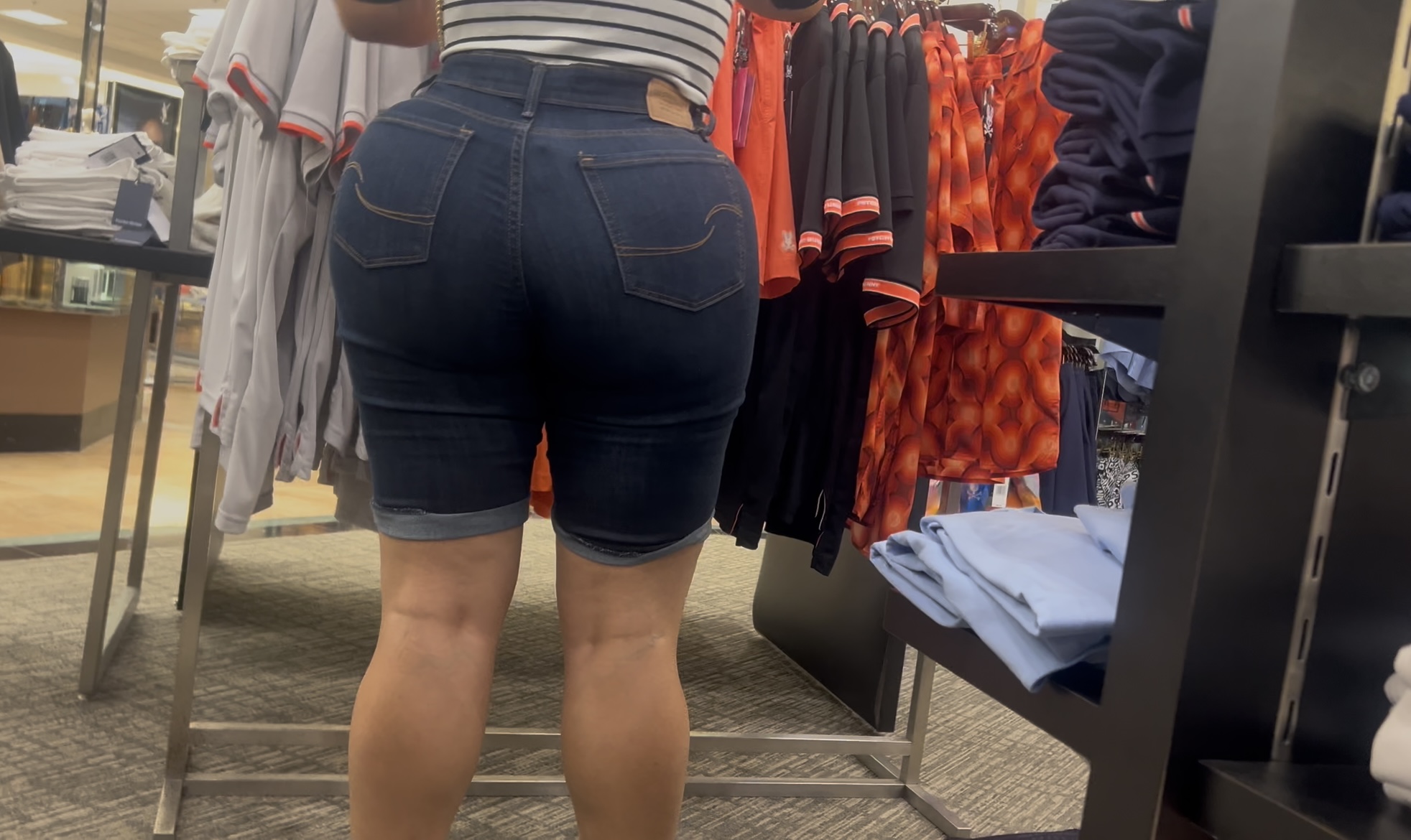 Amazing BBL In Jeans - Tight Jeans - Forum