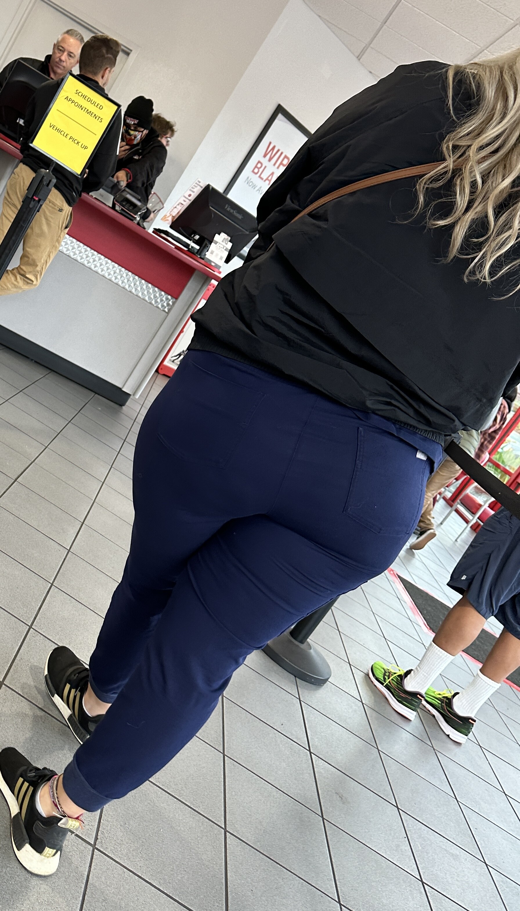 Big Ass Pawg In Scrubs Waiting For Tires Ass Forum