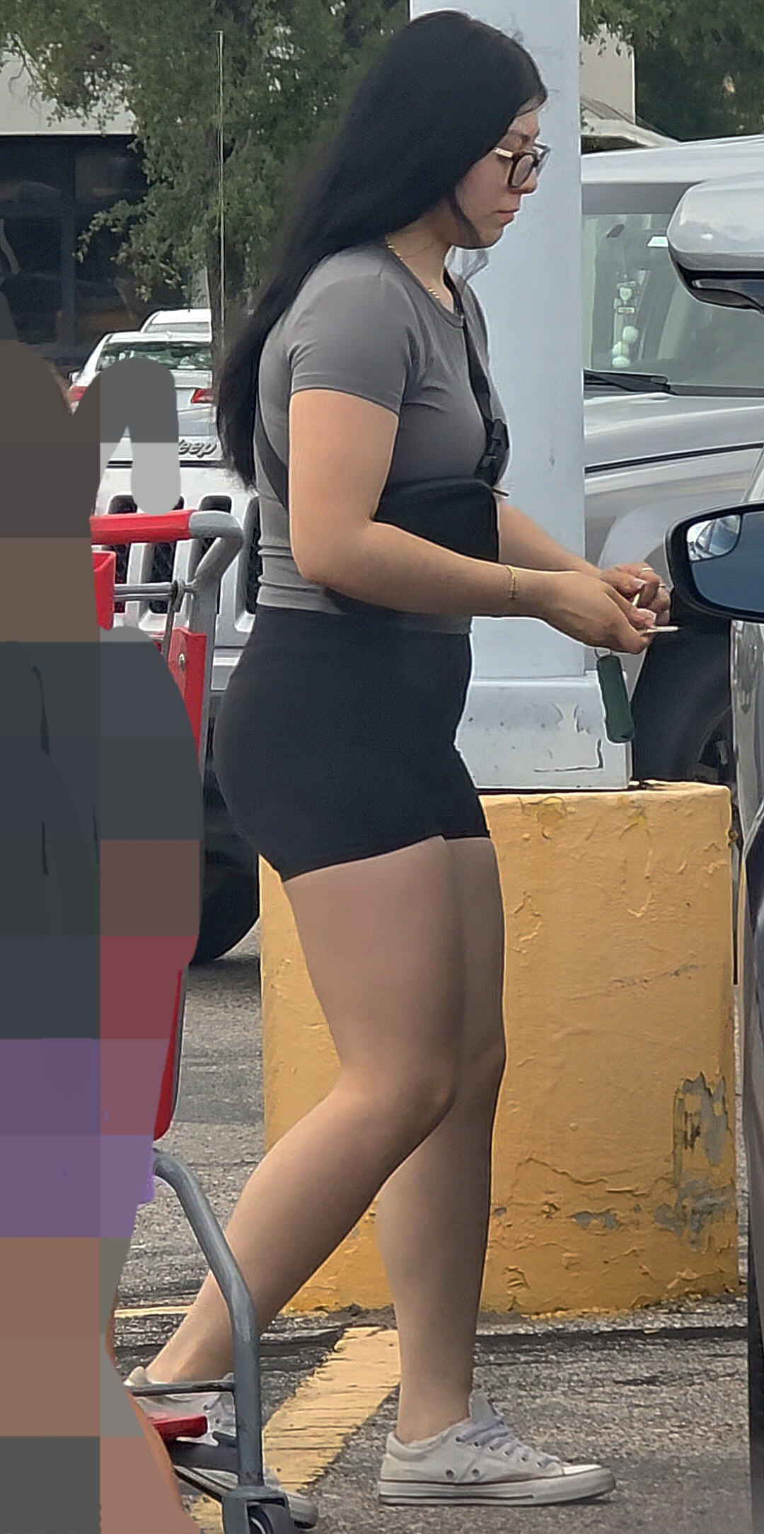 Caught Hot Thick Lightskin Latina Beautiful Body Short Shorts 5031