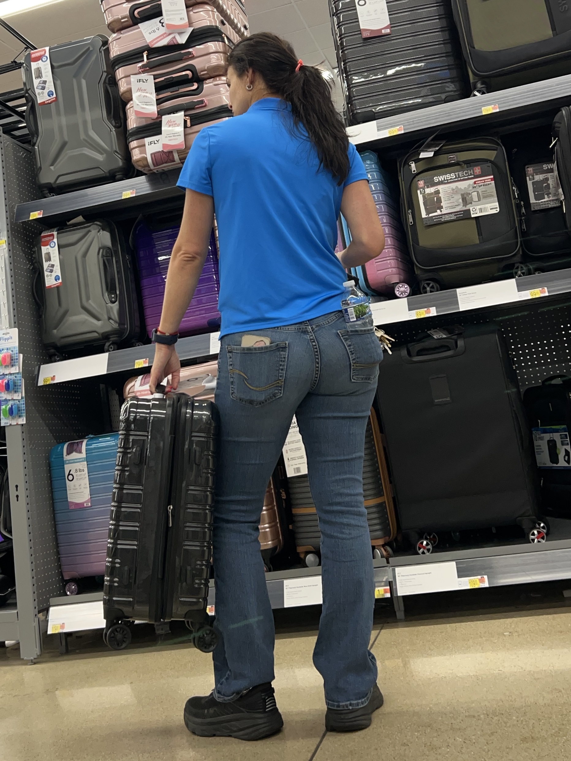 sexy milf walmart manager - Forum