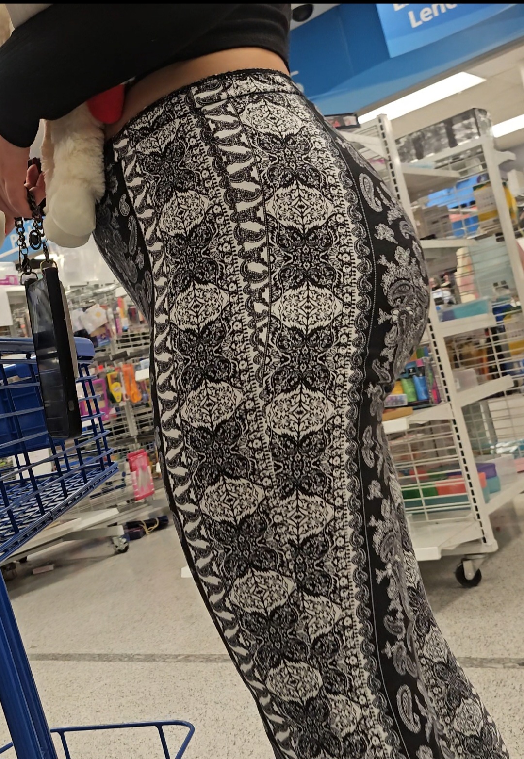 Hot Curly haired wearing the FORBIDDEN (flare print) pants - Forum