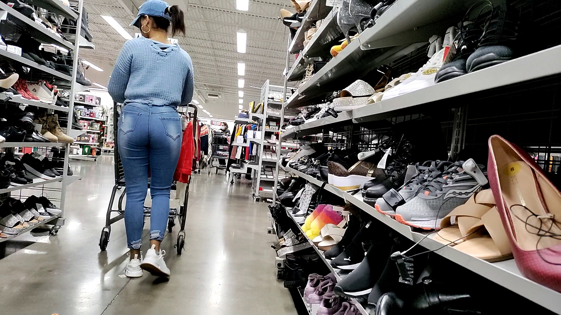 Spicy Bubble Butt Latina - Tight Jeans - Forum