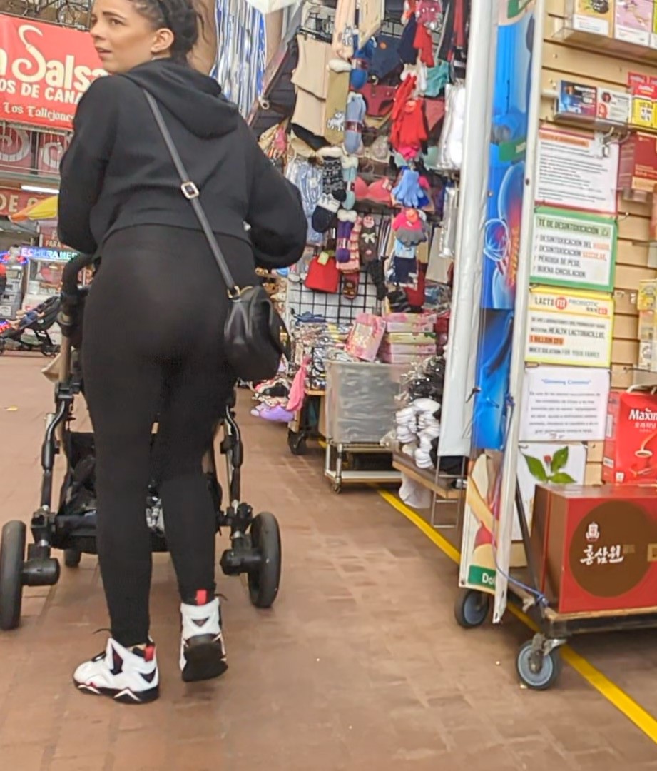 Milf With See Thru Leggings Oc Video Spandex Leggings And Yoga Pants