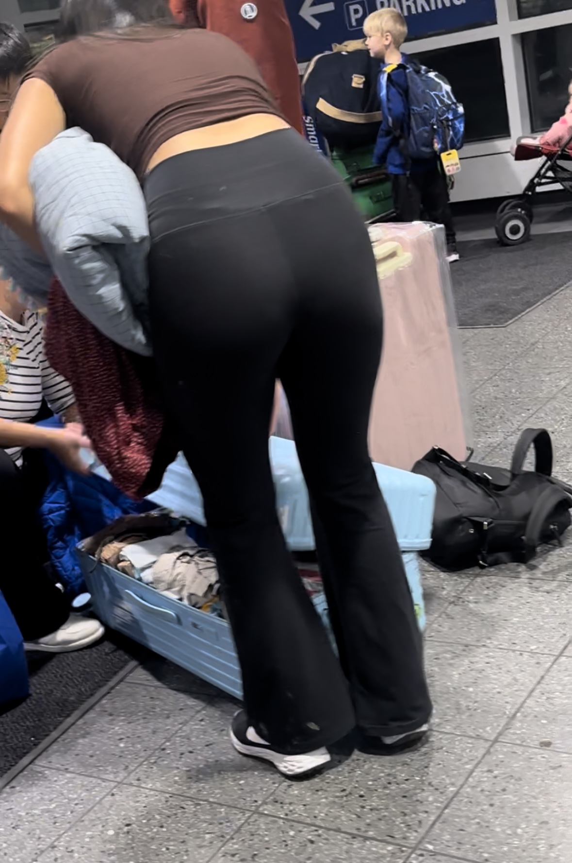 Airport Asian Baddie in flares - leggings - Forum