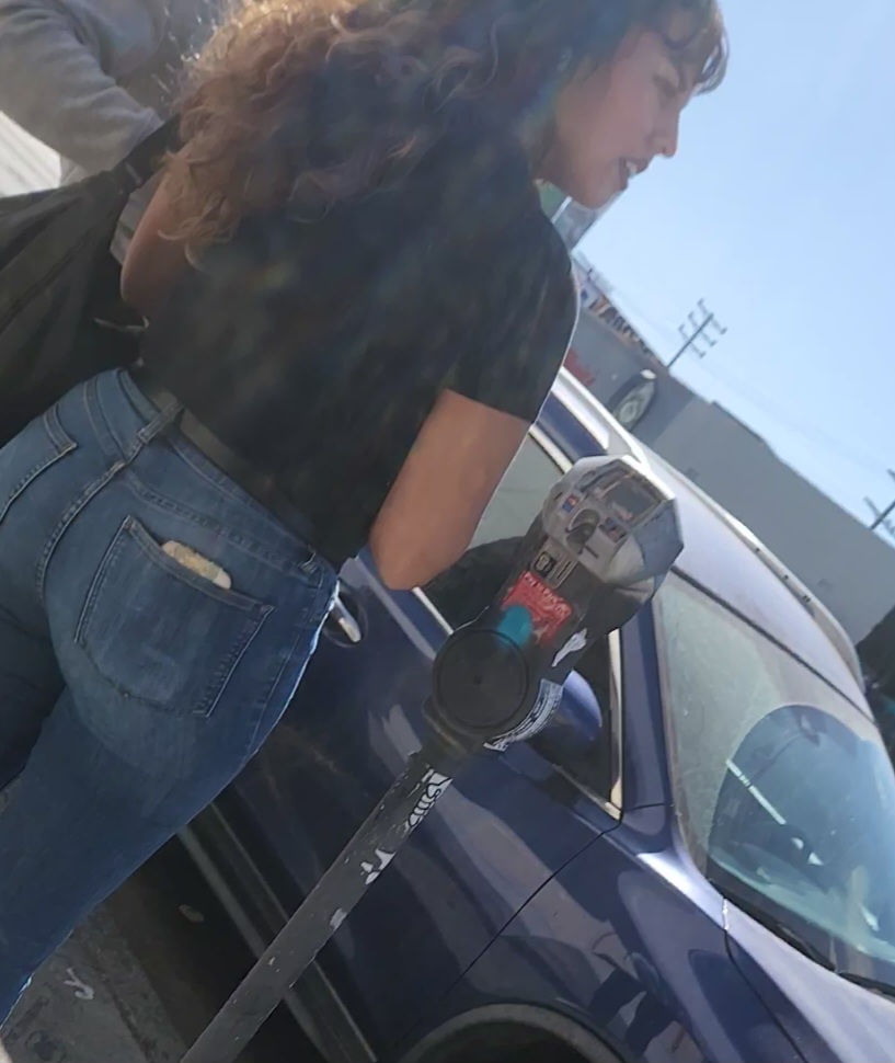 Tasty Latina/Black Meter Feeders - Tight Jeans - Forum