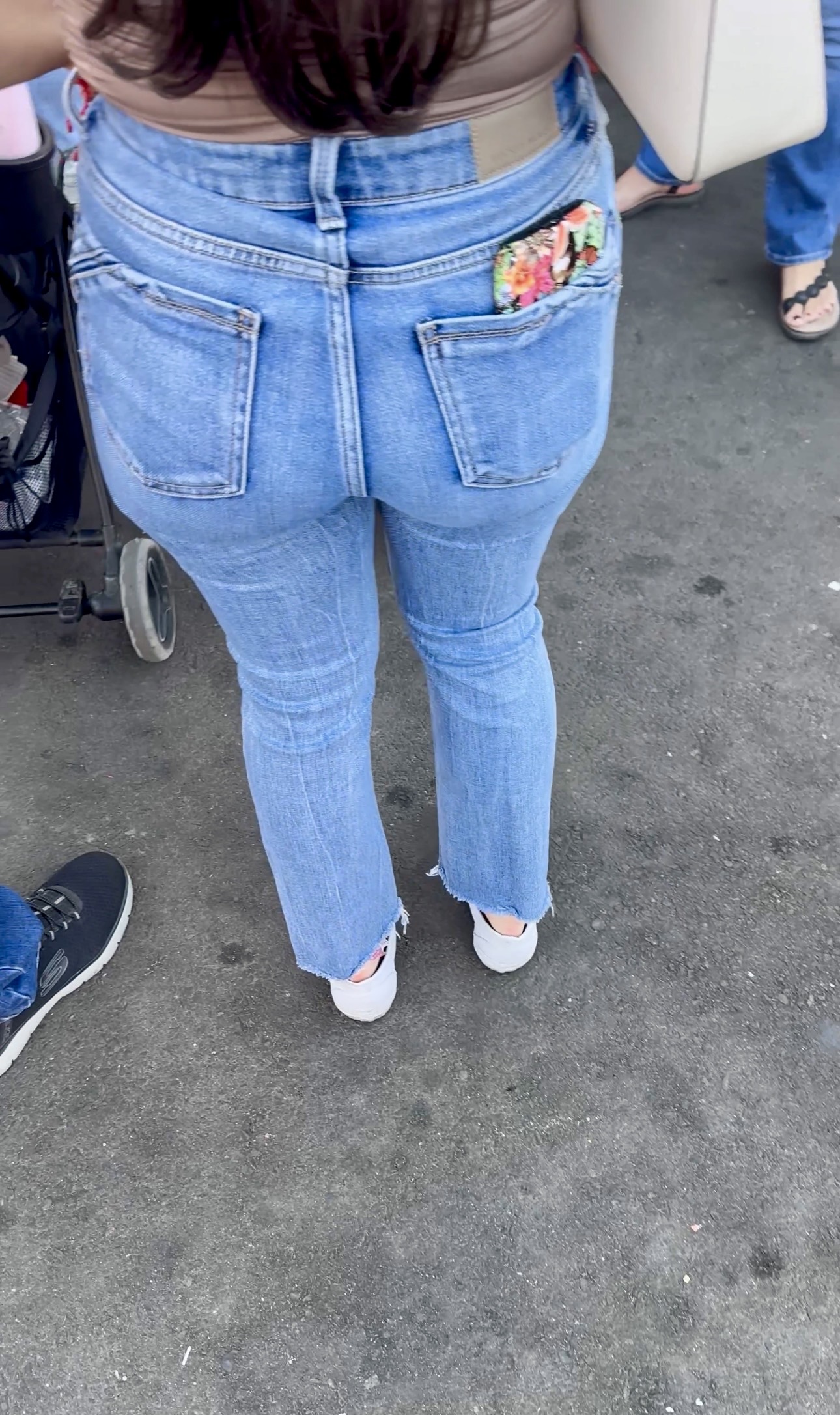 One Of My Best Caps In A While: A Tight Latina OC - Tight Jeans - Forum
